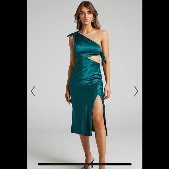 Showpo. | Dresses | Nwt Glaucus Dress In Emerald Satin | Poshmark